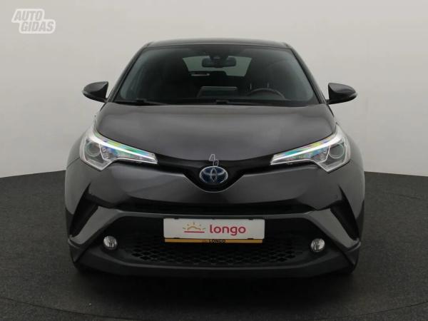 Серый Тойота C-HR 2017 в Вильнюс, объемом двигателя 1.80 л и пробегом 170 тыс. км за 16099 €, фото 3 на AUTOMOTO.COM.LV