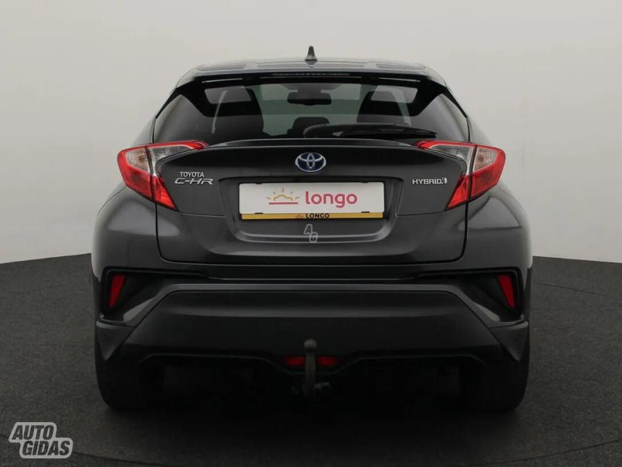 Серый Тойота C-HR 2017 в Вильнюс, объемом двигателя 1.80 л и пробегом 170 тыс. км за 16099 €, фото 6 на AUTOMOTO.COM.LV