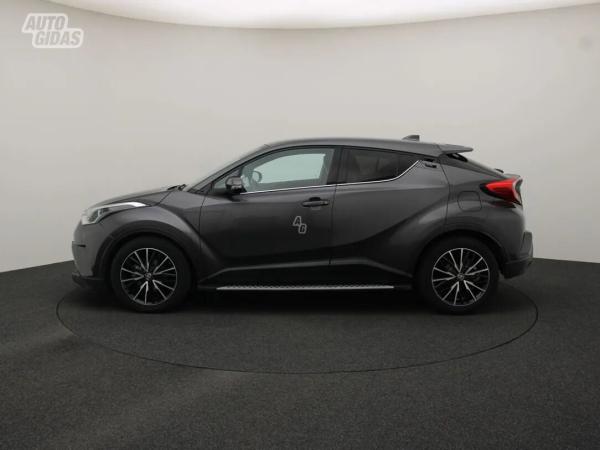 Серый Тойота C-HR 2017 в Вильнюс, объемом двигателя 1.80 л и пробегом 170 тыс. км за 16099 €, фото 6 на AUTOMOTO.COM.LV