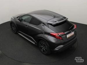 Серый Тойота C-HR 2017 в Вильнюс, объемом двигателя 1.80 л и пробегом 170 тыс. км за 16099 €, фото 13 на AUTOMOTO.COM.LV