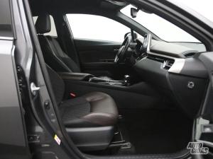 Серый Тойота C-HR 2017 в Вильнюс, объемом двигателя 1.80 л и пробегом 170 тыс. км за 16099 €, фото 15 на AUTOMOTO.COM.LV