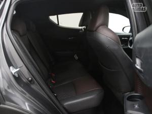 Серый Тойота C-HR 2017 в Вильнюс, объемом двигателя 1.80 л и пробегом 170 тыс. км за 16099 €, фото 16 на AUTOMOTO.COM.LV