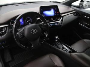 Серый Тойота C-HR 2017 в Вильнюс, объемом двигателя 1.80 л и пробегом 170 тыс. км за 16099 €, фото 17 на AUTOMOTO.COM.LV