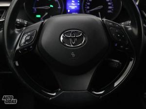 Серый Тойота C-HR 2017 в Вильнюс, объемом двигателя 1.80 л и пробегом 170 тыс. км за 16099 €, фото 19 на AUTOMOTO.COM.LV