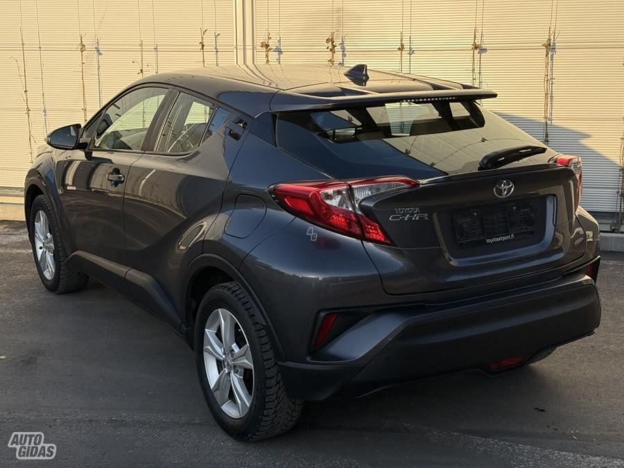 Grey Toyota C-HR 2017 in Utena, with an engine capacity of 1.20 L and mileage of 162 thousand km for 11600 €, photo 14 on AUTOMOTO.COM.LV
