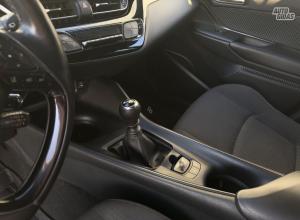 Grey Toyota C-HR 2017 in Utena, with an engine capacity of 1.20 L and mileage of 162 thousand km for 11600 €, photo 22 on AUTOMOTO.COM.LV