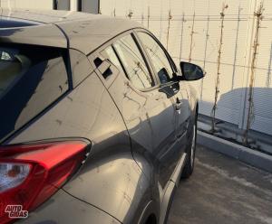 Pelēks Toyota C-HR 2017 Utena, ar dzinēja tilpumu 1.20 L un nobraukumu 162 tūkst. km par 11600 €, foto 18 vietnē AUTOMOTO.COM.LV