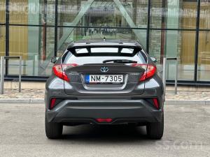 Серый Тойота C-HR 2017 в Рига, объемом двигателя 1.80 л и пробегом 157 тыс. км за 15250 €, фото 7 на AUTOMOTO.COM.LV