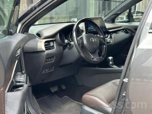 Серый Тойота C-HR 2017 в Рига, объемом двигателя 1.80 л и пробегом 157 тыс. км за 15250 €, фото 10 на AUTOMOTO.COM.LV