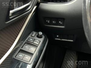 Серый Тойота C-HR 2017 в Рига, объемом двигателя 1.80 л и пробегом 157 тыс. км за 15250 €, фото 15 на AUTOMOTO.COM.LV