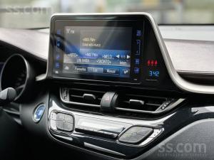 Серый Тойота C-HR 2017 в Рига, объемом двигателя 1.80 л и пробегом 157 тыс. км за 15250 €, фото 17 на AUTOMOTO.COM.LV