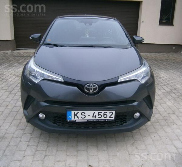 Серый Тойота C-HR 2017 в Рига, объемом двигателя 1.20 л и пробегом 173 тыс. км за 12890 €, фото 1 на AUTOMOTO.COM.LV
