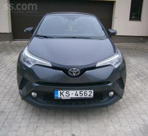 Серый Тойота C-HR 2017 в Рига, объемом двигателя 1.20 л и пробегом 173 тыс. км за 12890 €, фото  на AUTOMOTO.COM.LV