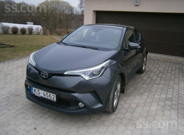 Серый Тойота C-HR 2017 в Рига, объемом двигателя 1.20 л и пробегом 173 тыс. км за 12890 €, фото 6 на AUTOMOTO.COM.LV