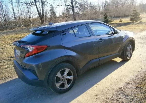 Серый Тойота C-HR 2017 в Рига, объемом двигателя 1.20 л и пробегом 173 тыс. км за 12890 €, фото 9 на AUTOMOTO.COM.LV