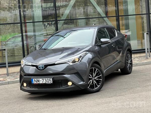 Pelēks Toyota C-HR 2017 Rīga, ar dzinēja tilpumu 1.80 L un nobraukumu 157 tūkst. km par 15250 €, foto 1 vietnē AUTOMOTO.COM.LV