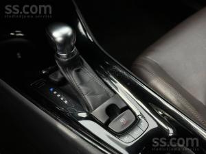 Grey Toyota C-HR 2017 in Riga, with an engine capacity of 1.80 L and mileage of 157 thousand km for 15250 €, photo 19 on AUTOMOTO.COM.LV