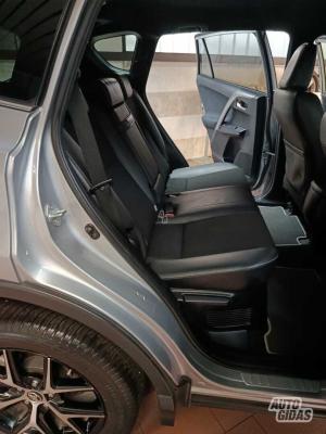 Pelēks Toyota C-HR 2017 Kauņa, ar dzinēja tilpumu 2.50 L un nobraukumu 149 tūkst. km par 17900 €, foto 8 vietnē AUTOMOTO.COM.LV