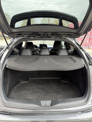 Grey Toyota C-HR 2017 in Panevezys, with an engine capacity of 1.80 L and mileage of 167 thousand km for 14999 €, photo 24 on AUTOMOTO.COM.LV