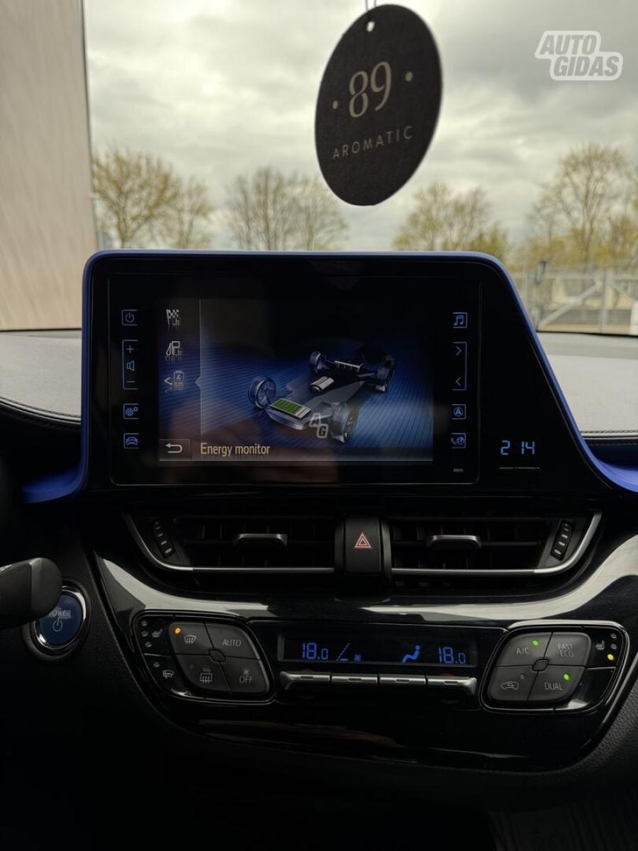 Grey Toyota C-HR 2017 in Panevezys, with an engine capacity of 1.80 L and mileage of 167 thousand km for 14999 €, photo 27 on AUTOMOTO.COM.LV