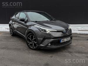 Grey Toyota C-HR 2017 in Jelgava, with an engine capacity of 1.80 L and mileage of 0 thousand km for 13700 €, photo  on AUTOMOTO.COM.LV