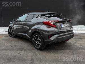 Pelēks Toyota C-HR 2017 Jelgava, ar dzinēja tilpumu 1.80 L un nobraukumu 0 tūkst. km par 13700 €, foto 6 vietnē AUTOMOTO.COM.LV