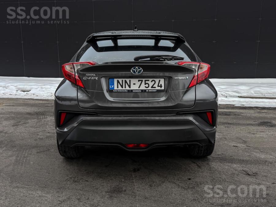 Pelēks Toyota C-HR 2017 Jelgava, ar dzinēja tilpumu 1.80 L un nobraukumu 0 tūkst. km par 13700 €, foto 8 vietnē AUTOMOTO.COM.LV