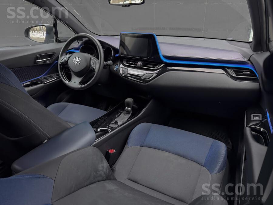 Pelēks Toyota C-HR 2017 Jelgava, ar dzinēja tilpumu 1.80 L un nobraukumu 0 tūkst. km par 13700 €, foto 12 vietnē AUTOMOTO.COM.LV