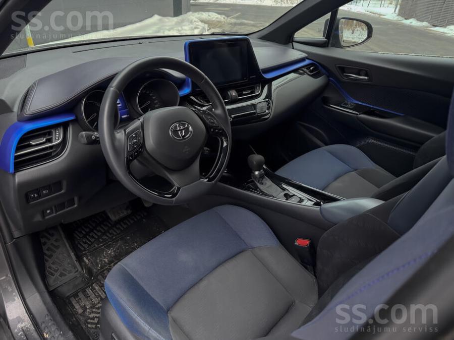Pelēks Toyota C-HR 2017 Jelgava, ar dzinēja tilpumu 1.80 L un nobraukumu 0 tūkst. km par 13700 €, foto 14 vietnē AUTOMOTO.COM.LV