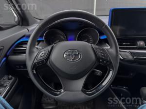 Pelēks Toyota C-HR 2017 Jelgava, ar dzinēja tilpumu 1.80 L un nobraukumu 0 tūkst. km par 13700 €, foto 15 vietnē AUTOMOTO.COM.LV