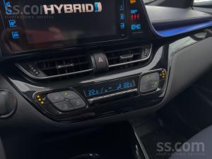 Pelēks Toyota C-HR 2017 Jelgava, ar dzinēja tilpumu 1.80 L un nobraukumu 0 tūkst. km par 13700 €, foto 16 vietnē AUTOMOTO.COM.LV