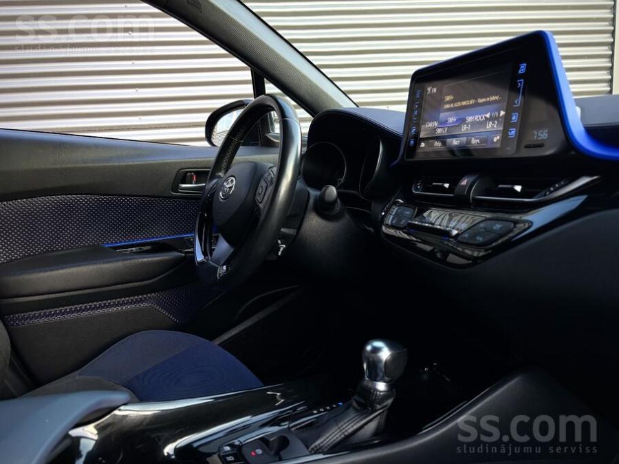 Серый Тойота C-HR 2017 в Рига, объемом двигателя 1.80 л и пробегом 177 тыс. км за 14999 €, фото 11 на AUTOMOTO.COM.LV