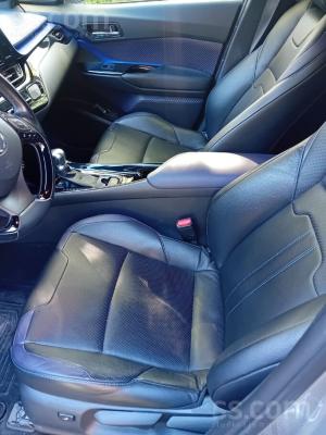 Pelēks Toyota C-HR 2017 Jūrmala, ar dzinēja tilpumu 1.80 L un nobraukumu 89 tūkst. km par 19990 €, foto 8 vietnē AUTOMOTO.COM.LV