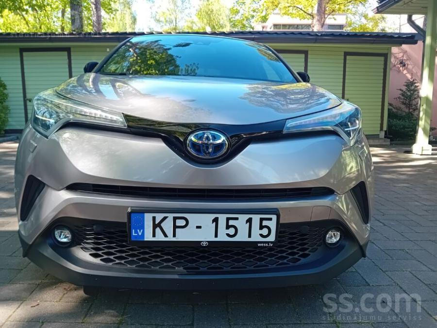 Pelēks Toyota C-HR 2017 Jūrmala, ar dzinēja tilpumu 1.80 L un nobraukumu 89 tūkst. km par 19990 €, foto 11 vietnē AUTOMOTO.COM.LV
