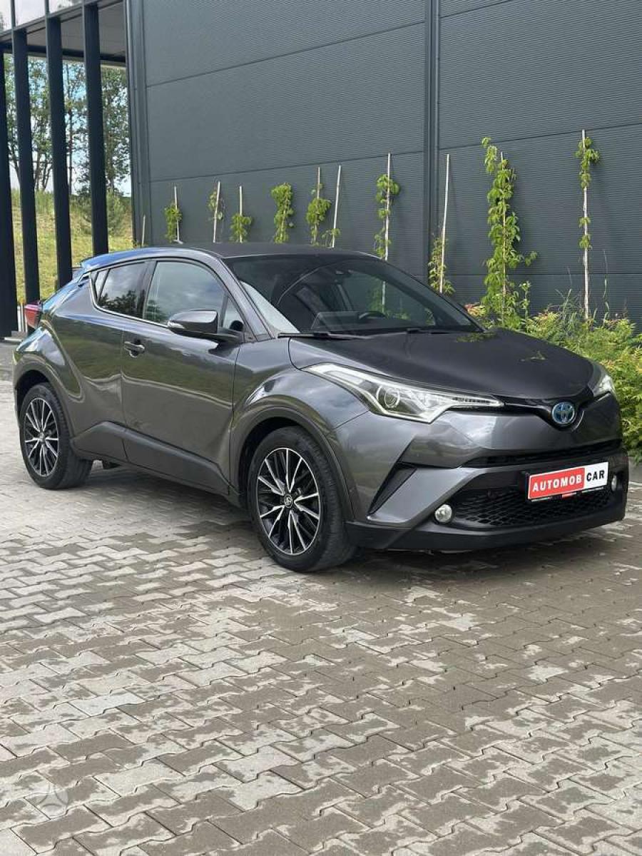 Grey Toyota C-HR 2017 in Vilnius, with an engine capacity of 1.80 L and mileage of 169 thousand km for 15590 €, photo 3 on AUTOMOTO.COM.LV