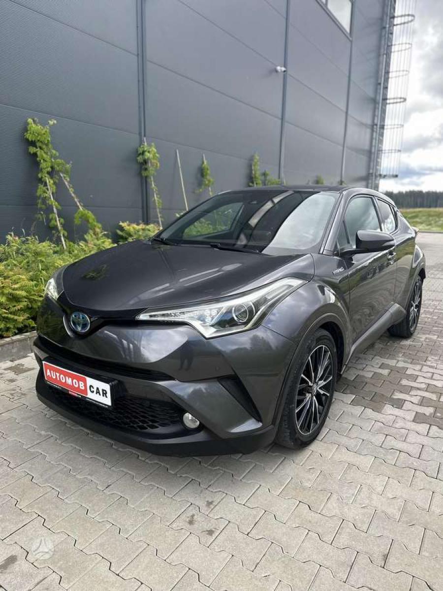 Grey Toyota C-HR 2017 in Vilnius, with an engine capacity of 1.80 L and mileage of 169 thousand km for 15590 €, photo 6 on AUTOMOTO.COM.LV