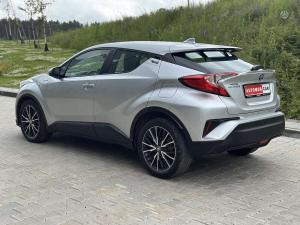 Grey Toyota C-HR 2017 in Vilnius, with an engine capacity of 1.80 L and mileage of 43 thousand km for 17350 €, photo 7 on AUTOMOTO.COM.LV