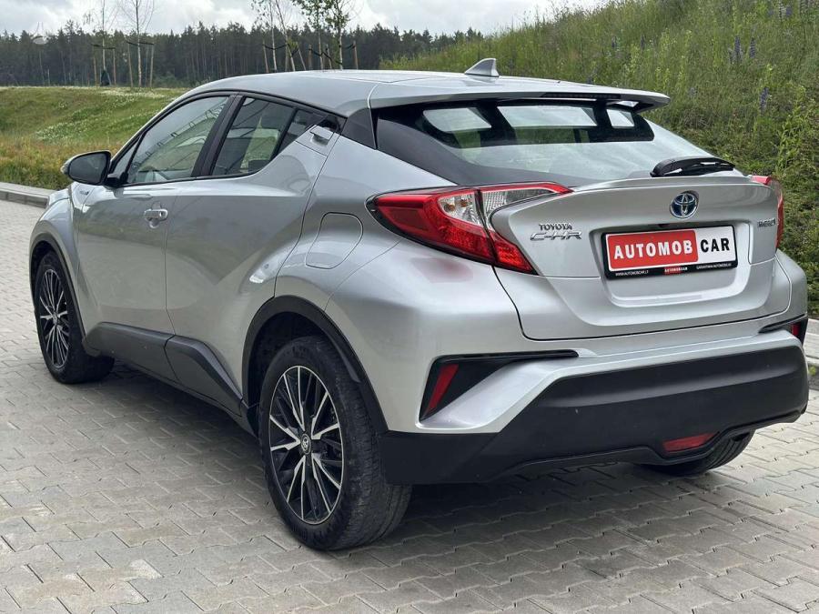 Grey Toyota C-HR 2017 in Vilnius, with an engine capacity of 1.80 L and mileage of 43 thousand km for 17350 €, photo 8 on AUTOMOTO.COM.LV