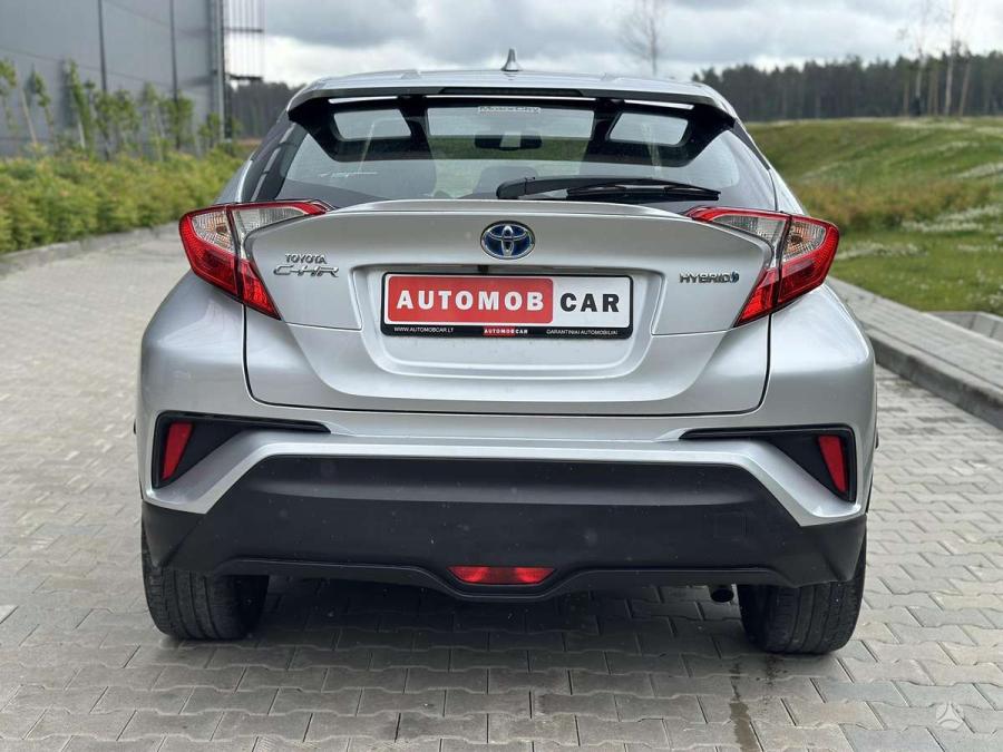 Grey Toyota C-HR 2017 in Vilnius, with an engine capacity of 1.80 L and mileage of 43 thousand km for 17350 €, photo 9 on AUTOMOTO.COM.LV