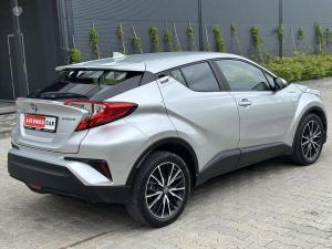 Grey Toyota C-HR 2017 in Vilnius, with an engine capacity of 1.80 L and mileage of 43 thousand km for 17350 €, photo 11 on AUTOMOTO.COM.LV