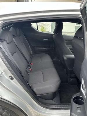 Grey Toyota C-HR 2017 in Vilnius, with an engine capacity of 1.80 L and mileage of 43 thousand km for 17350 €, photo 23 on AUTOMOTO.COM.LV