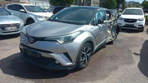 Серый Тойота C-HR 2017 в Паневежис, объемом двигателя 1.80 л и пробегом 62 тыс. км за 9999 €, фото 4 на AUTOMOTO.COM.LV
