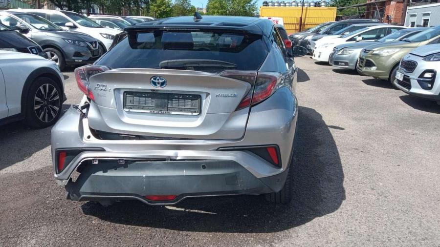 Серый Тойота C-HR 2017 в Паневежис, объемом двигателя 1.80 л и пробегом 62 тыс. км за 9999 €, фото 14 на AUTOMOTO.COM.LV