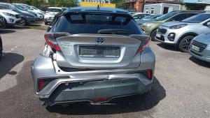 Серый Тойота C-HR 2017 в Паневежис, объемом двигателя 1.80 л и пробегом 62 тыс. км за 9999 €, фото 15 на AUTOMOTO.COM.LV