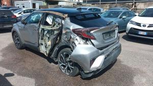 Серый Тойота C-HR 2017 в Паневежис, объемом двигателя 1.80 л и пробегом 62 тыс. км за 9999 €, фото 18 на AUTOMOTO.COM.LV