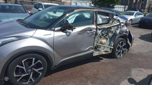 Серый Тойота C-HR 2017 в Паневежис, объемом двигателя 1.80 л и пробегом 62 тыс. км за 9999 €, фото 24 на AUTOMOTO.COM.LV