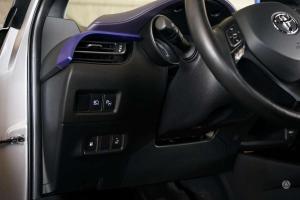 Серый Тойота C-HR 2017 в Вильнюс, объемом двигателя 1.80 л и пробегом 110 тыс. км за 18199 €, фото 13 на AUTOMOTO.COM.LV
