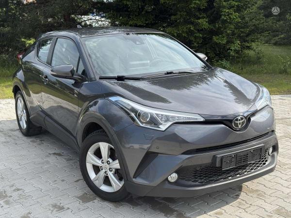 Grey Toyota C-HR 2017 in Utena, with an engine capacity of 1.20 L and mileage of 162 thousand km for 11600 €, photo 1 on AUTOMOTO.COM.LV