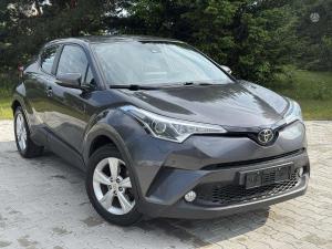 Grey Toyota C-HR 2017 in Utena, with an engine capacity of 1.20 L and mileage of 162 thousand km for 11600 €, photo 3 on AUTOMOTO.COM.LV