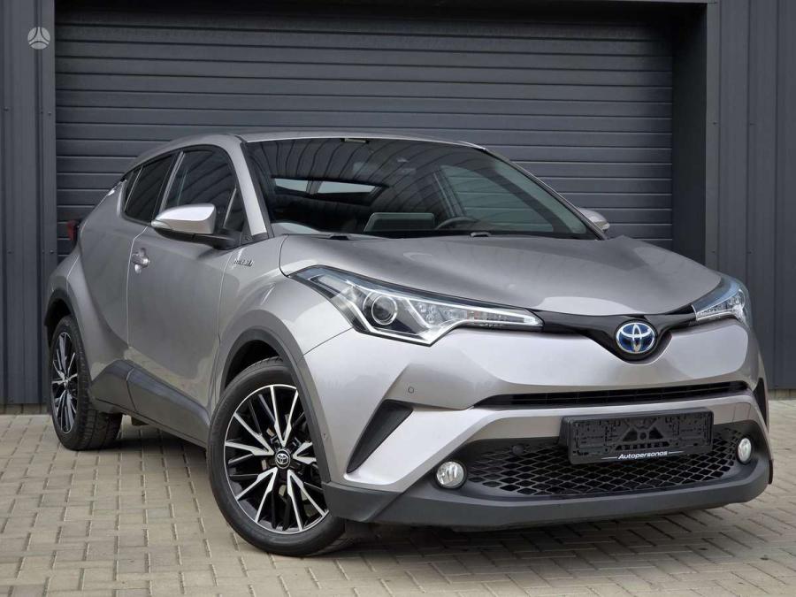 Серый Тойота C-HR 2017 в Каунас, объемом двигателя 1.80 л и пробегом 230 тыс. км за 15850 €, фото 1 на AUTOMOTO.COM.LV